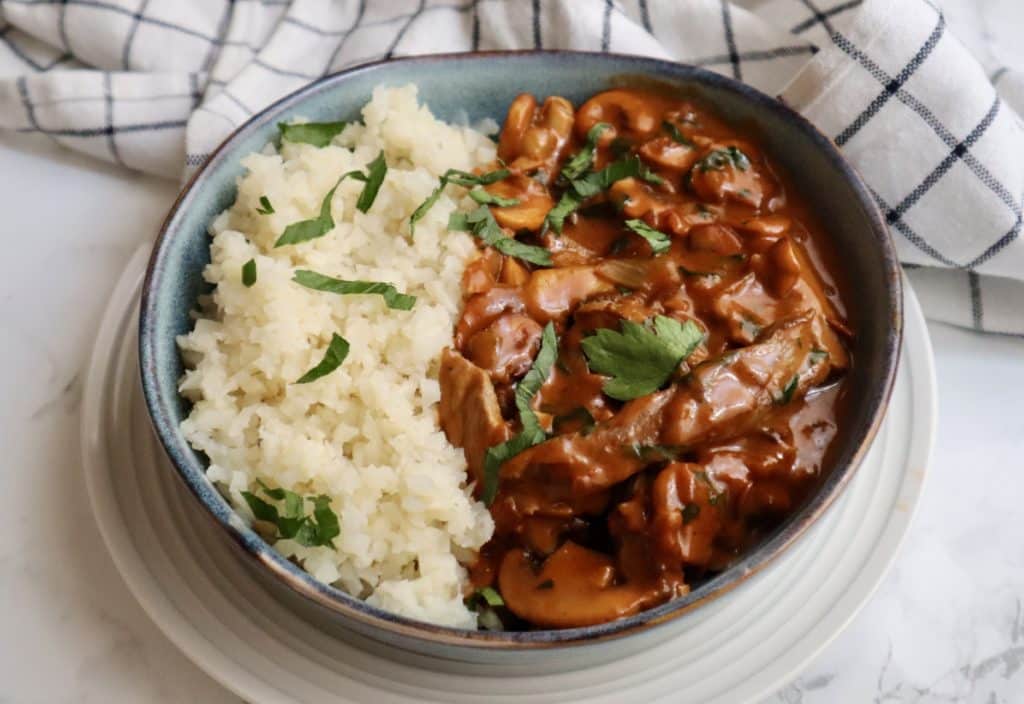 Biff stroganoff med blomkålsris (Paleo) | Swedish Paleo